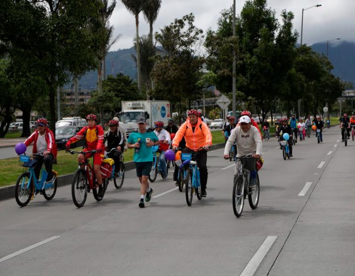 Los modelos de la Ciclovía bogotana y de la CicLAvía de Los Angeles que ...