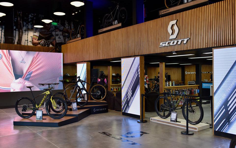 Llegó a la ciudad de Neuquén un imponente Scott Store – BICICLUB