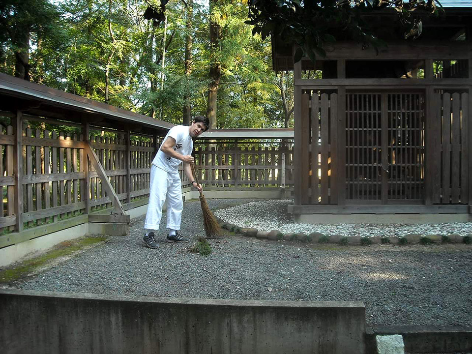Pedaleando de dojo en dojo por Japón para practicar aikido y conocer ...